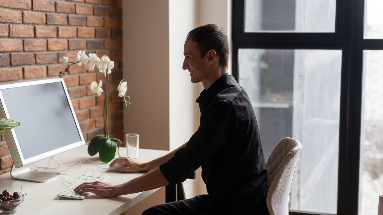 Poor Posture & Abdominal Pain: What’s the Real Connection?